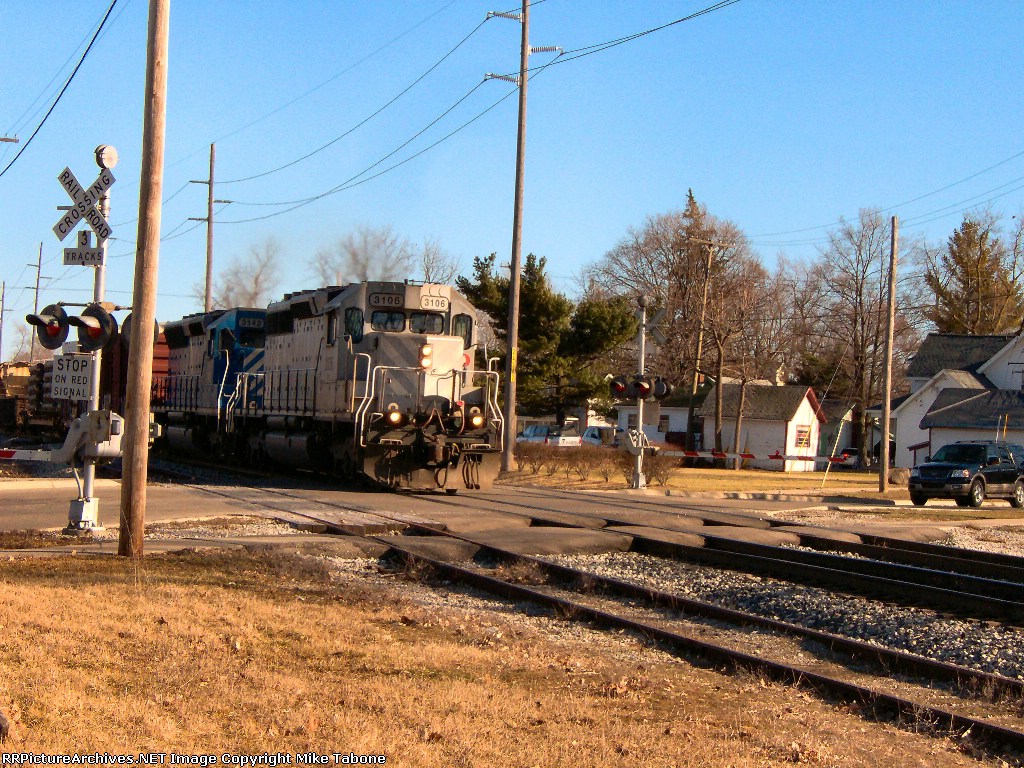 CEFX 3108 and SD45 body 3142